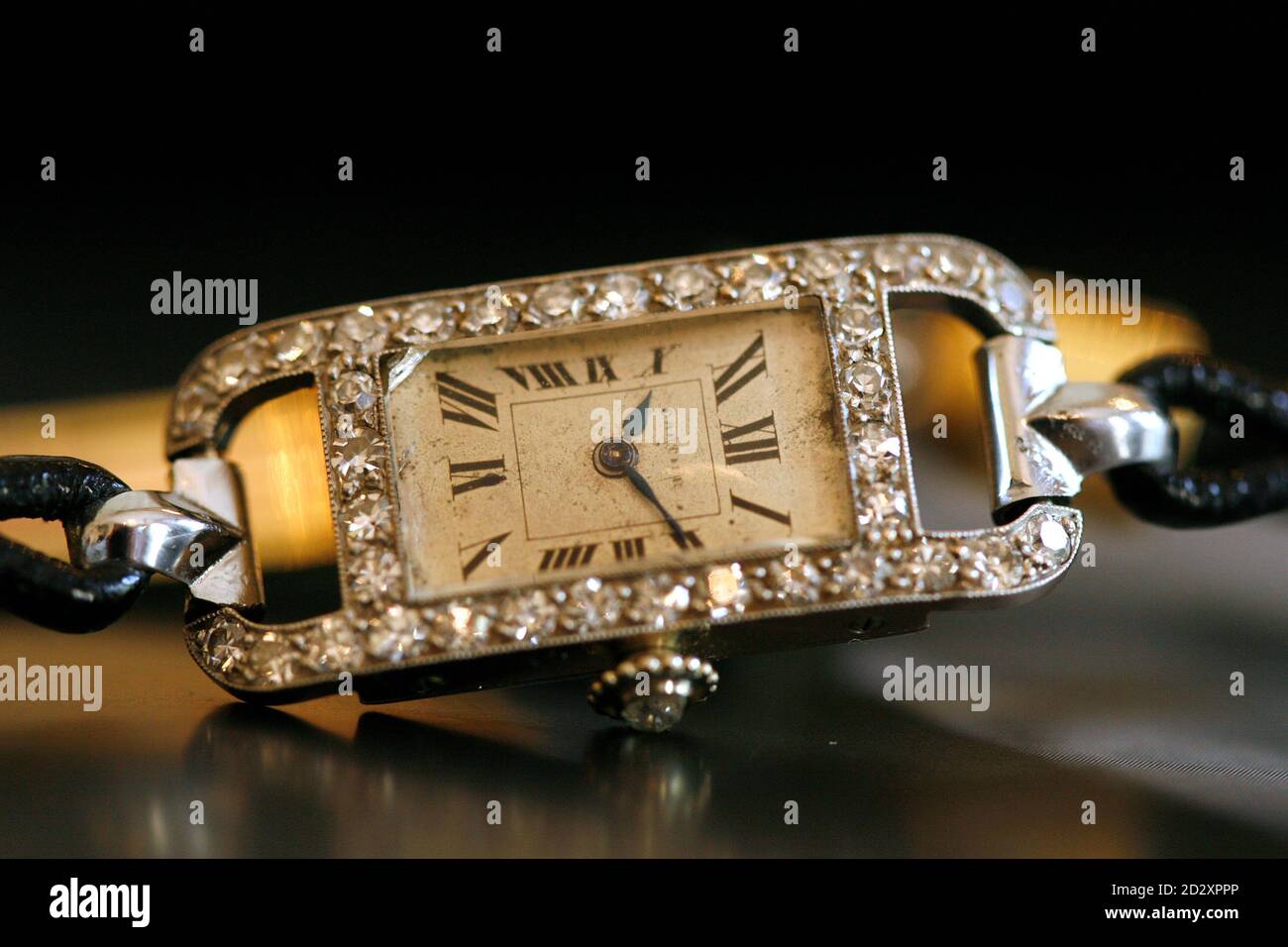 Cartier cocktail watch hi-res stock photography and images - Alamy