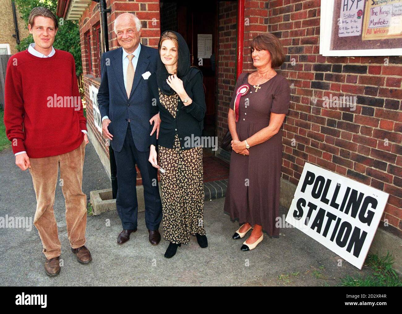 Sir james goldsmith leader referendum hi-res stock photography and ...