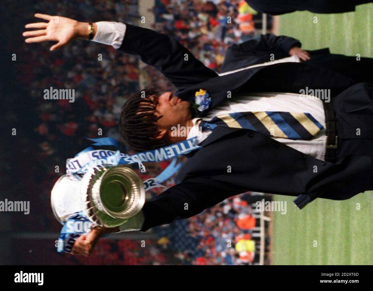 Ruud gullit chelsea wembley hi-res stock photography and images - Alamy