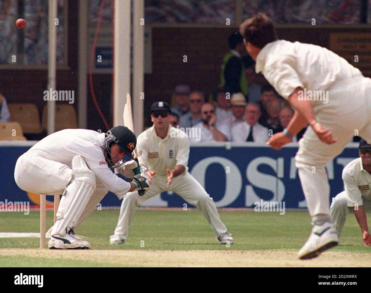 Cover england hi-res stock photography and images - Alamy