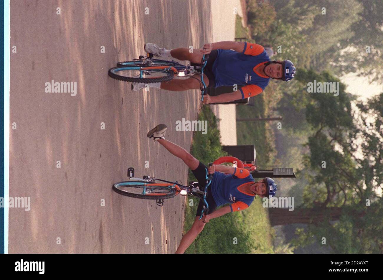 Football husband lee chapmen hi-res stock photography and images - Alamy