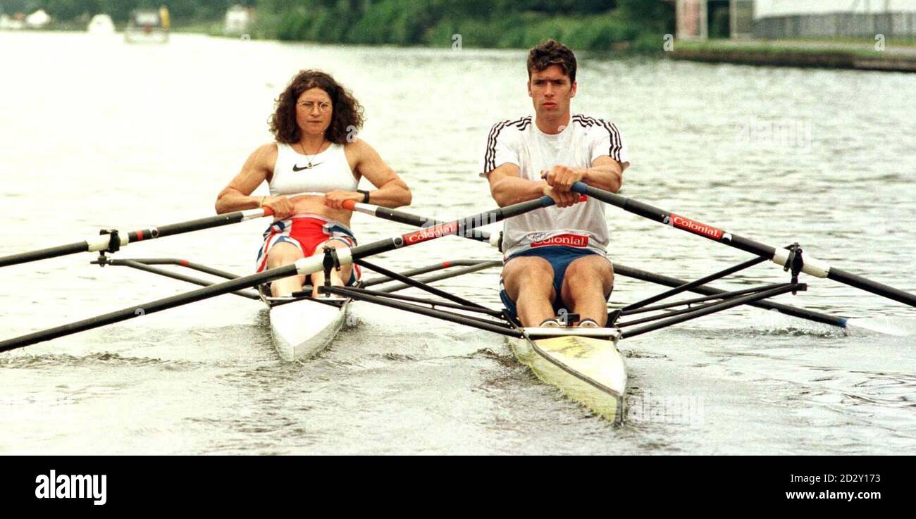 Henley on single sculls guin batten greg searle hi-res stock ...