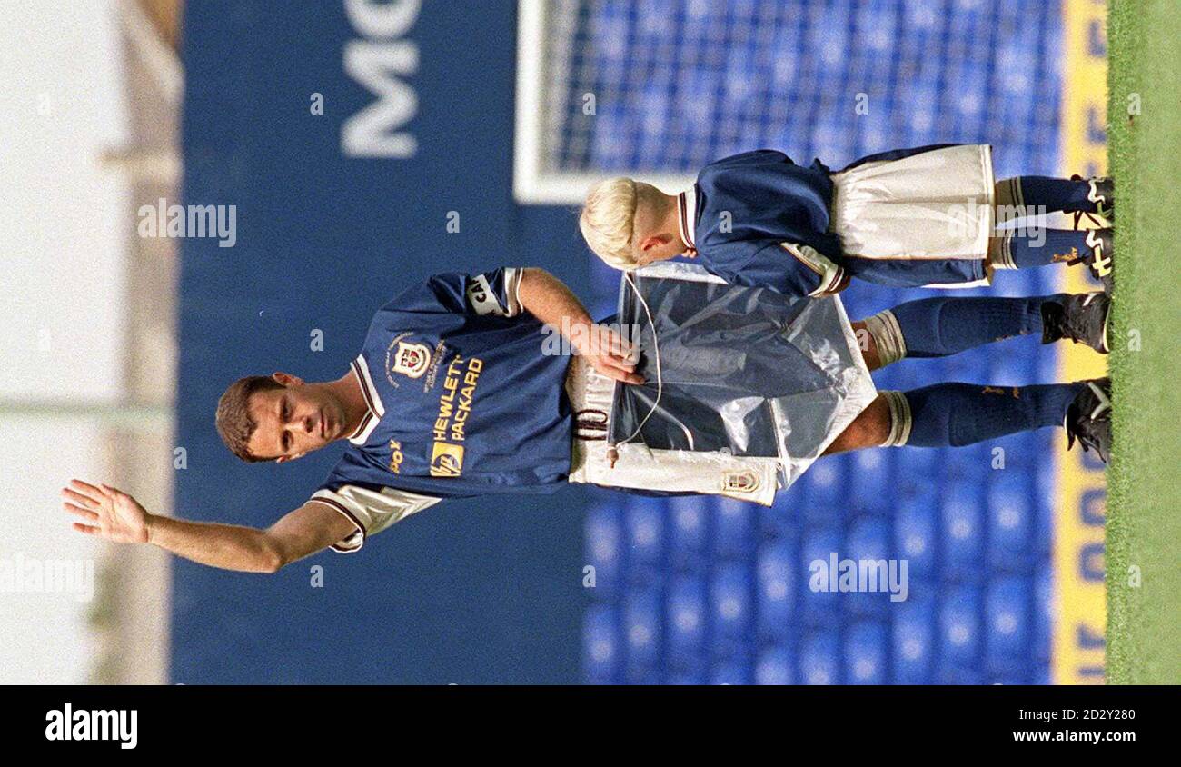 David howells testimonial hi-res stock photography and images - Alamy