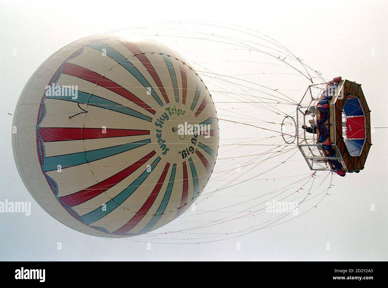 The world's largest tethered balloon hovers over London today (Friday ...