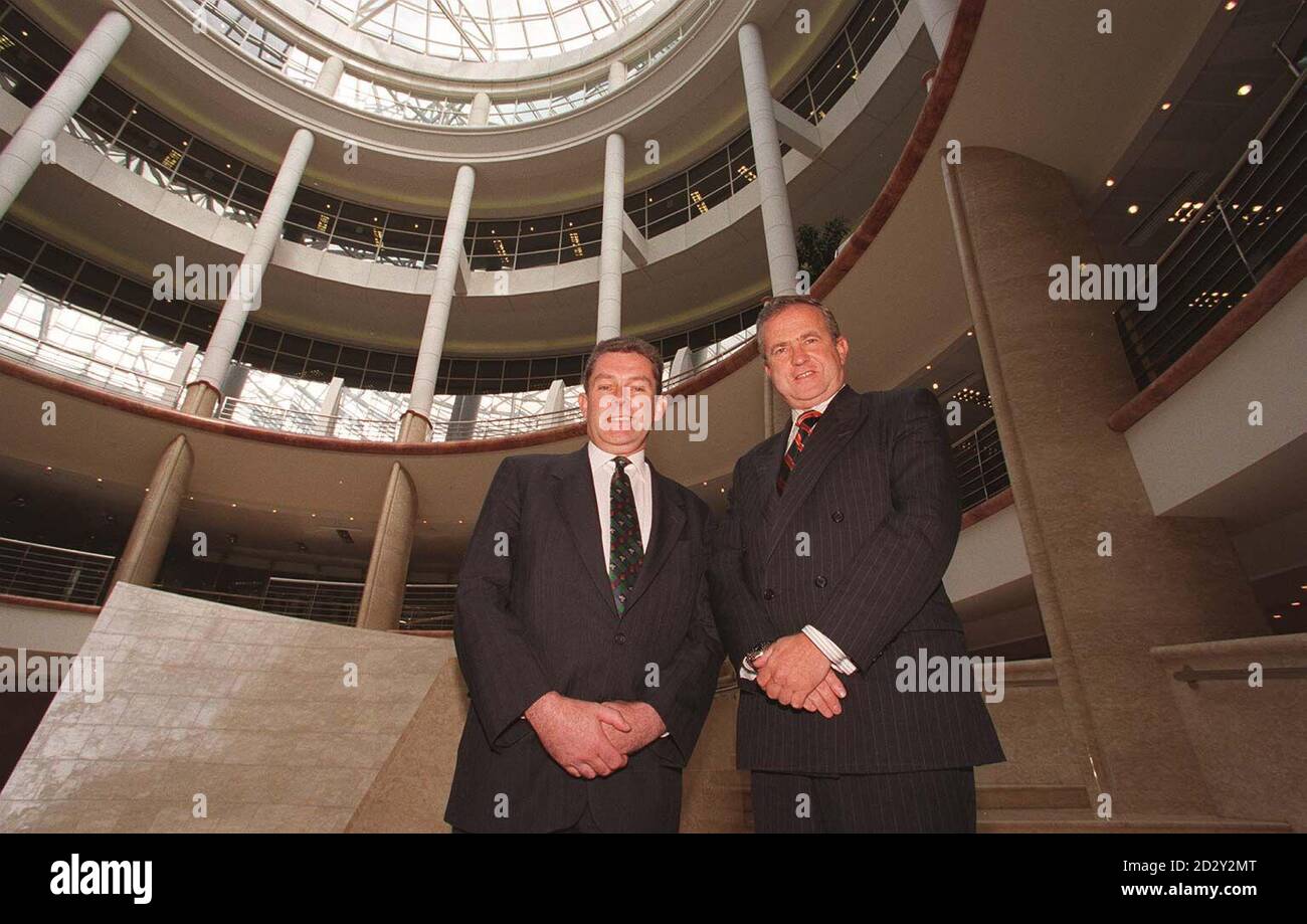 Dr george mathewson hi-res stock photography and images - Alamy