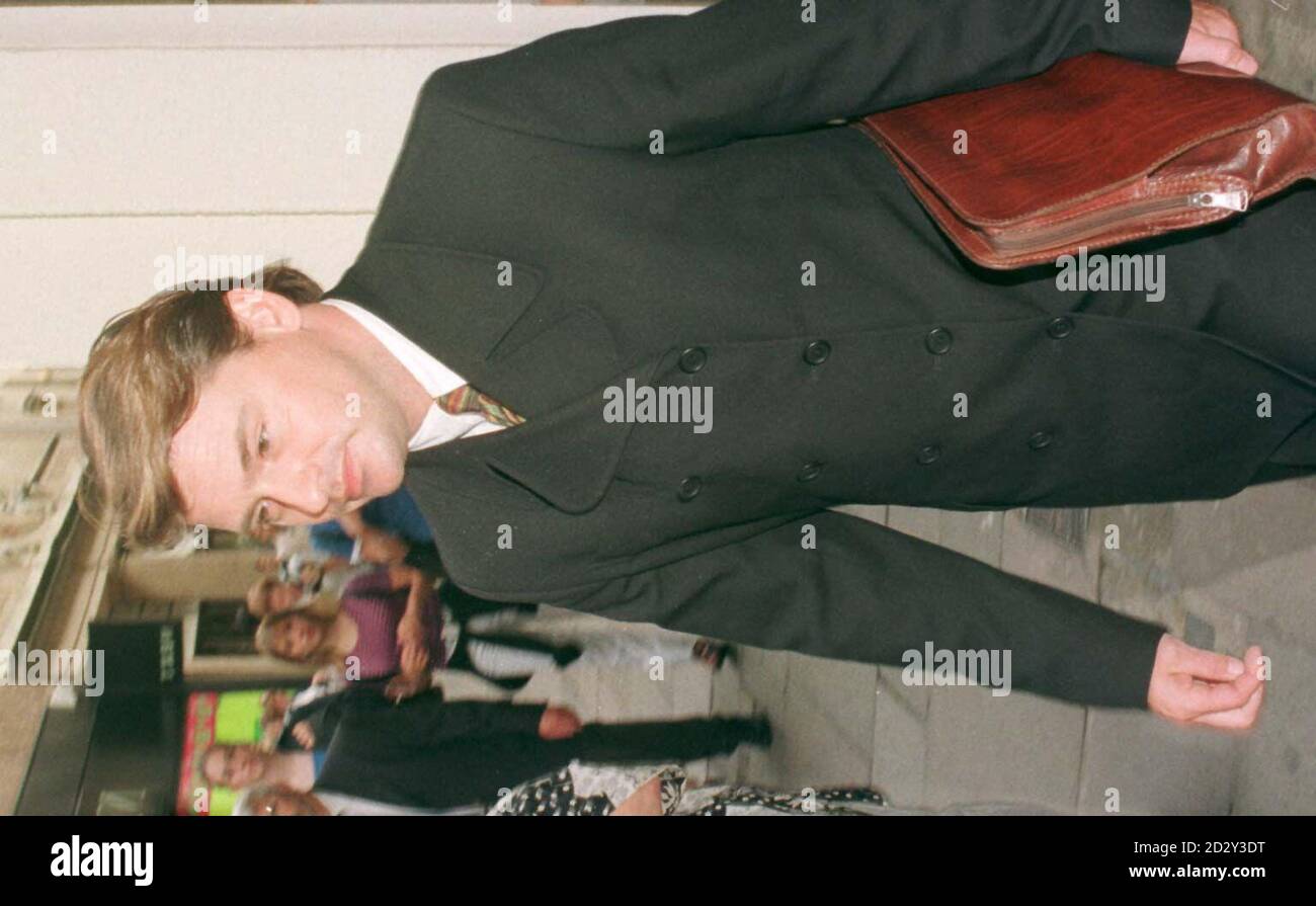 Celebrity chef Steven Saunders accused of indecently assaulting two ...