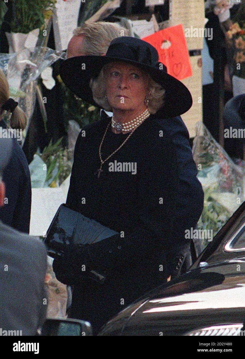 Frances shand kydd hi-res stock photography and images - Alamy