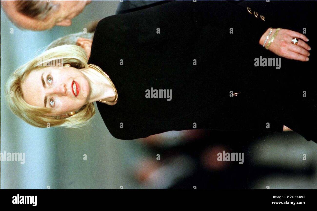 hillary Clinton, the wife of American President Bill Clinton, arrives ...