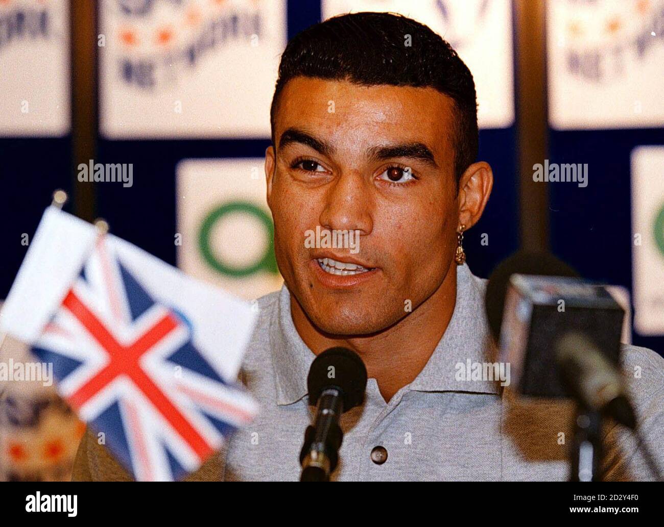 Head to head britains robin reid hi-res stock photography and images ...