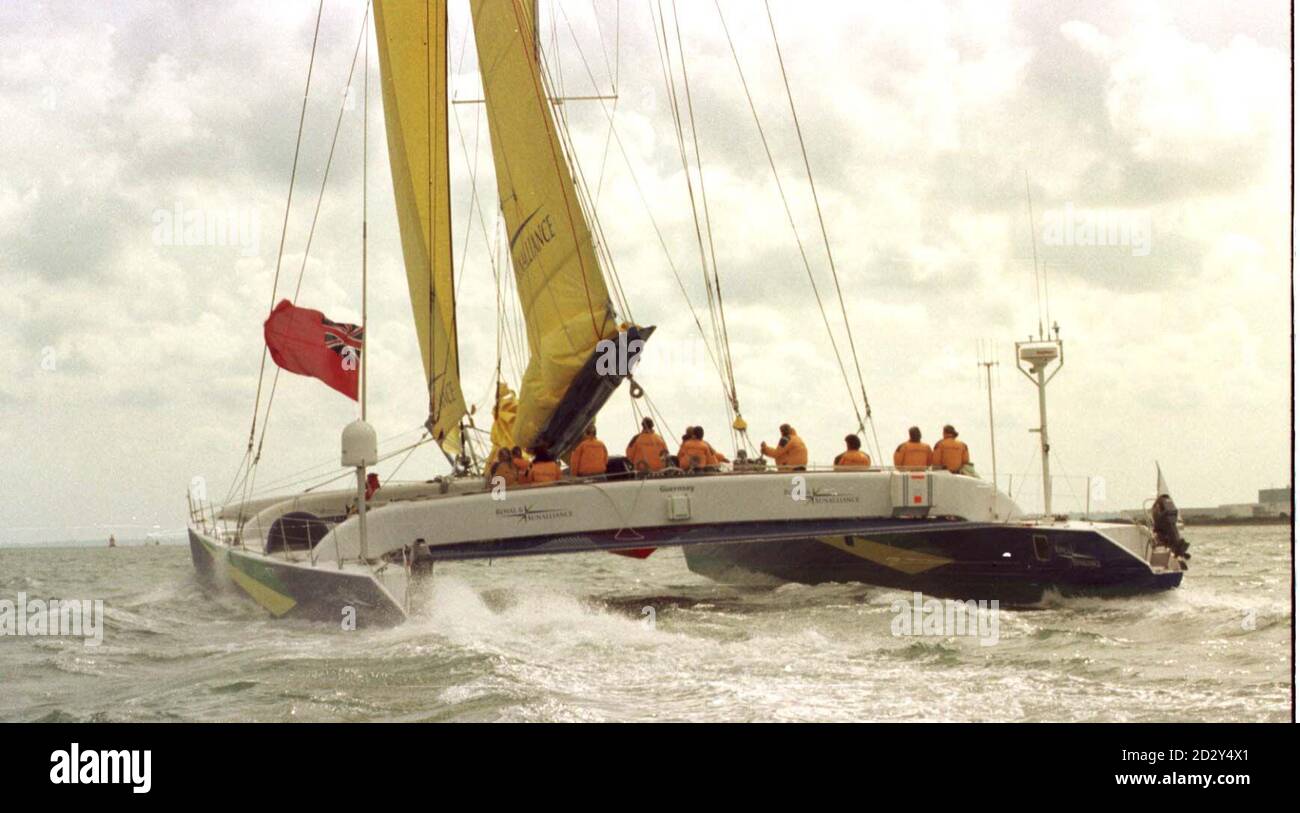 Tracy edwards sailing hi-res stock photography and images - Alamy