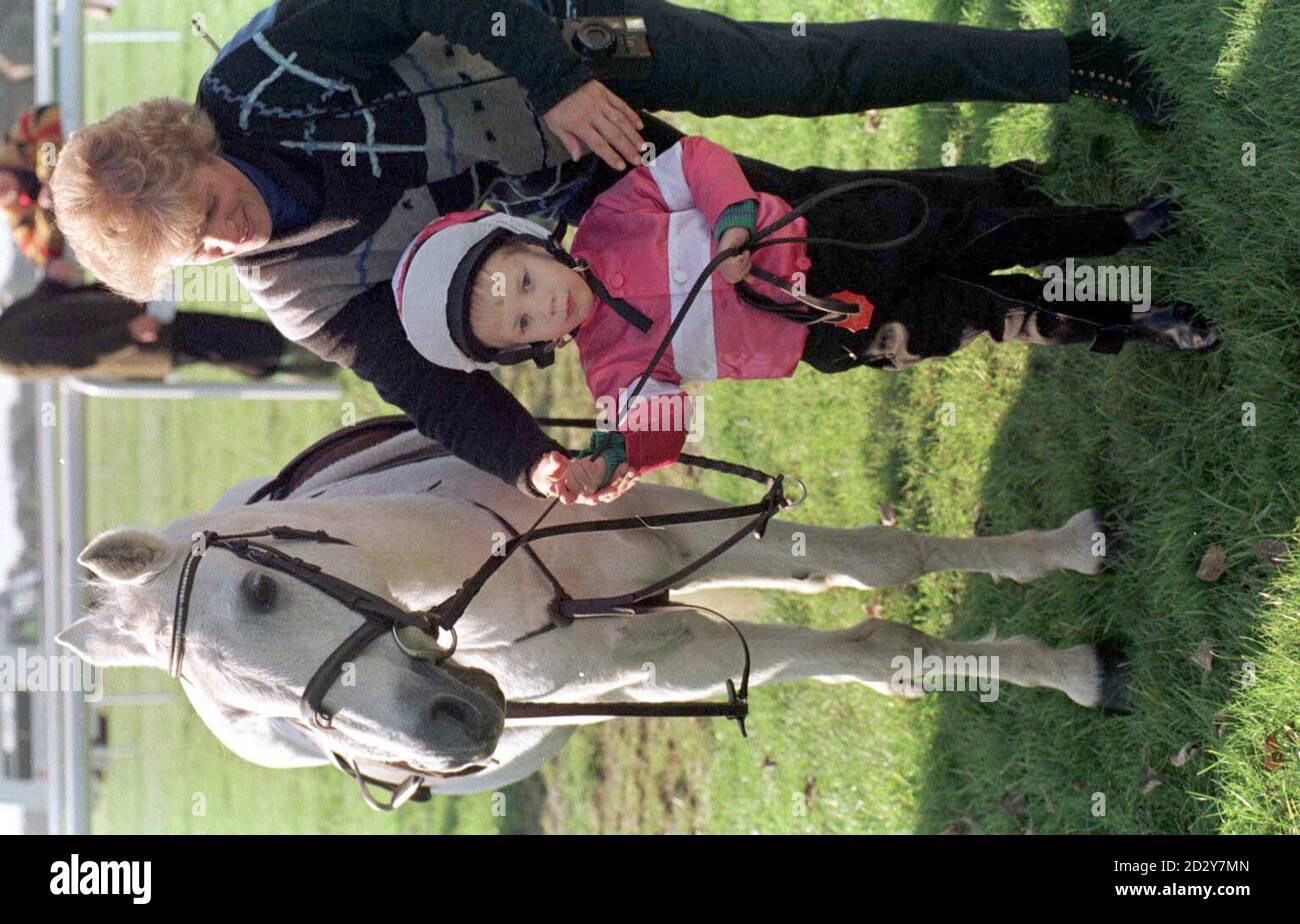 Lester Piggott's son Jamie Piggott with pony "Cabby" and mother Anna ...
