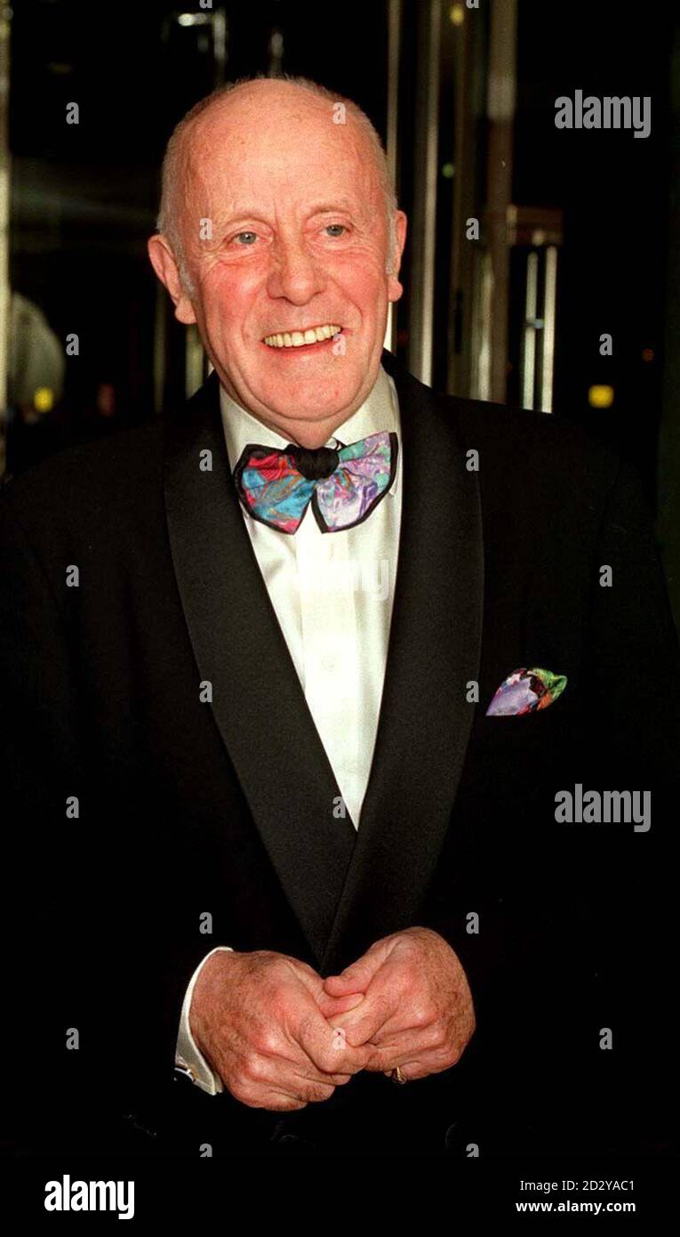 Richard wilson british hi-res stock photography and images - Alamy