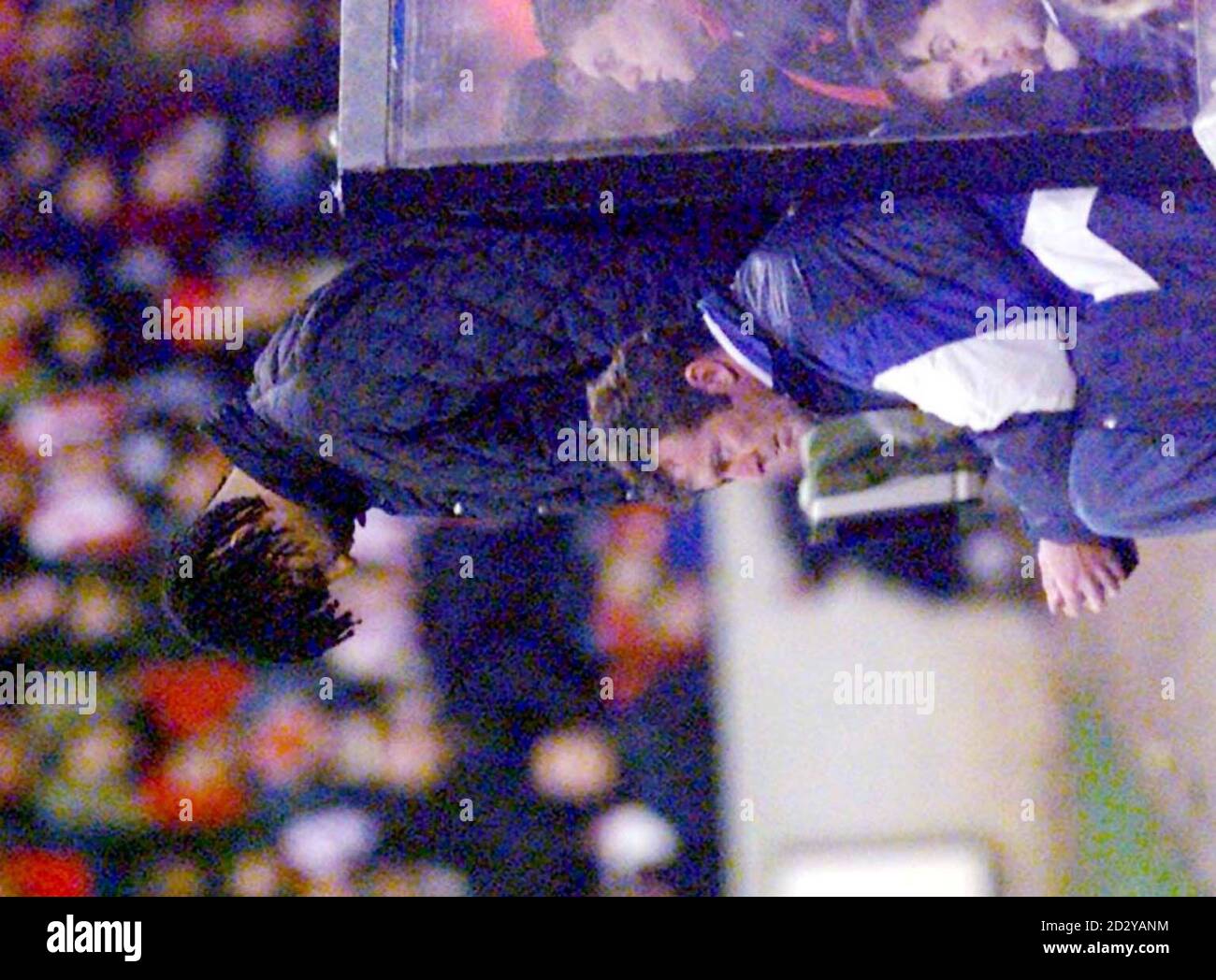 Chelsea manager Ruud Gullit hangs his head after Southampton scored a ...