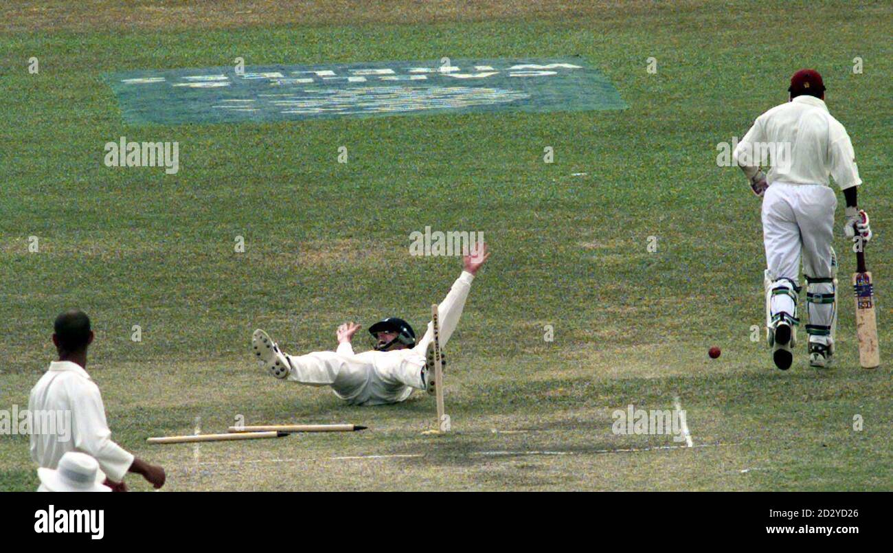 Run out stuart williams hi-res stock photography and images - Alamy