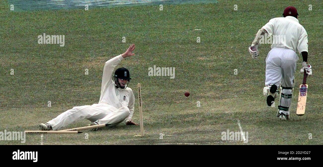 Run out stuart williams hi-res stock photography and images - Alamy