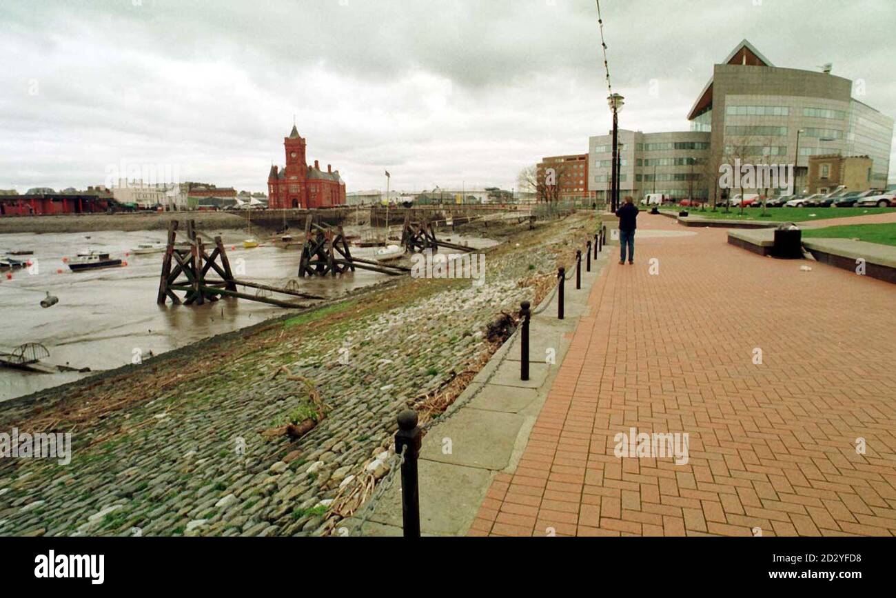 The waterfront at barry hi-res stock photography and images - Alamy