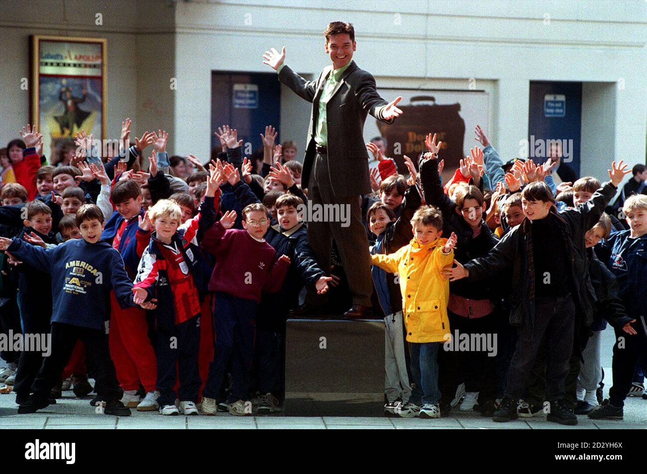 Hammersmith apollo outside hi-res stock photography and images - Alamy