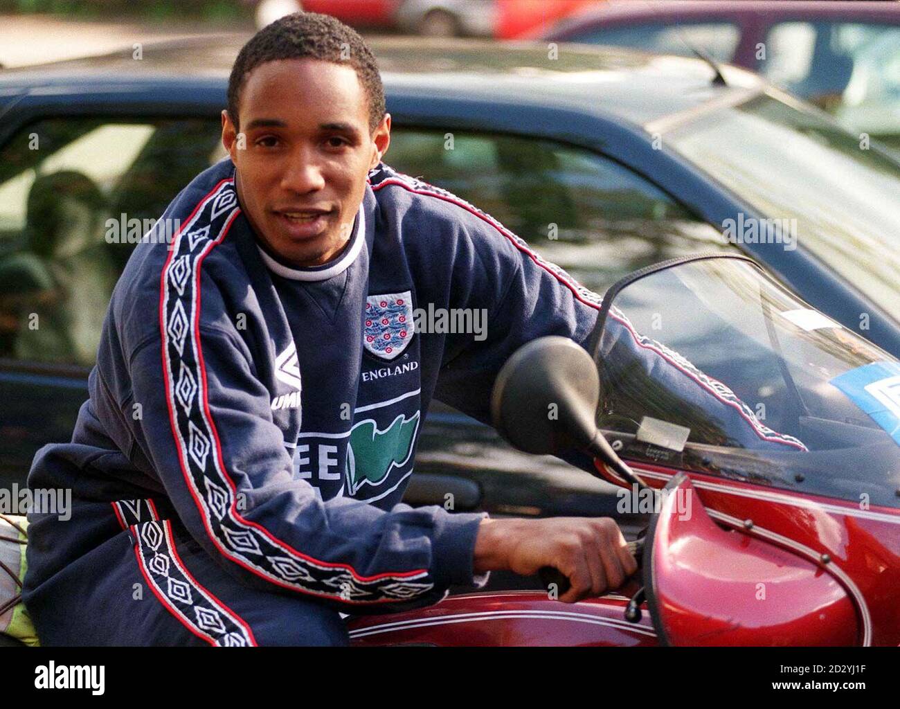 Paul ince england team photo hi-res stock photography and images - Alamy