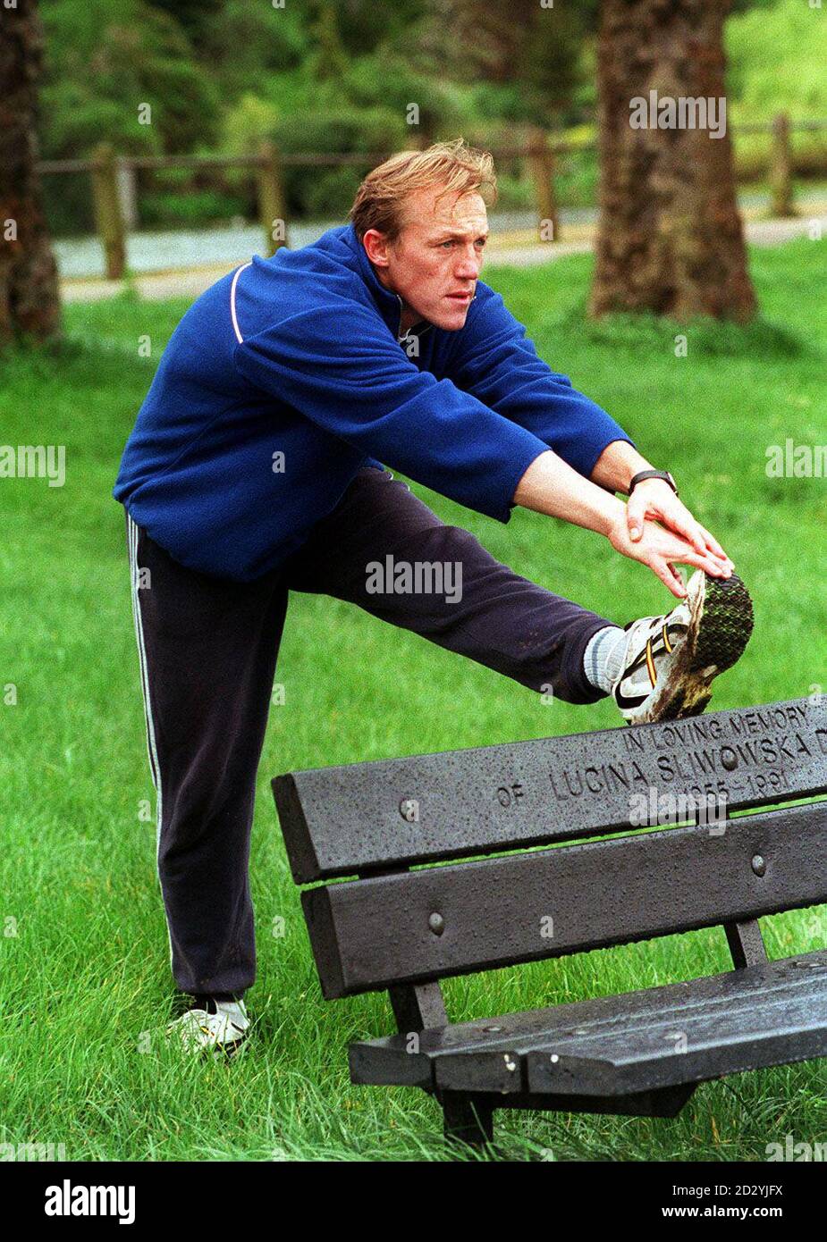 PA NEWS PHOTO 23/4/98 ACTOR AND SINGER JEROME FLYNN ON HAMPSTEAD HEATH ...