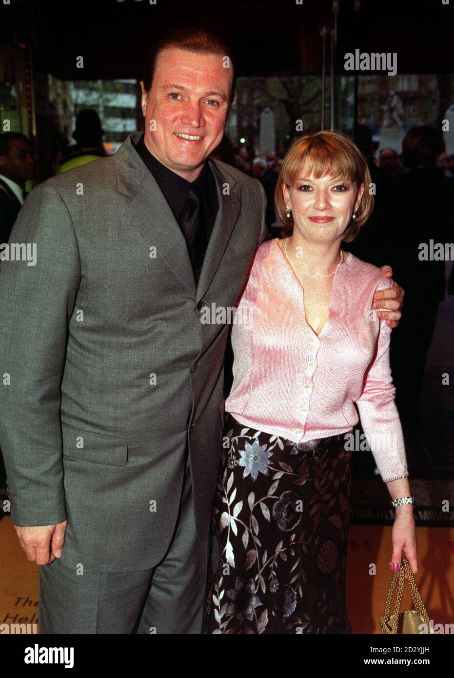 PA NEWS PHOTO 27/4/98 Actor Peter Howitt arrives for the London movie ...