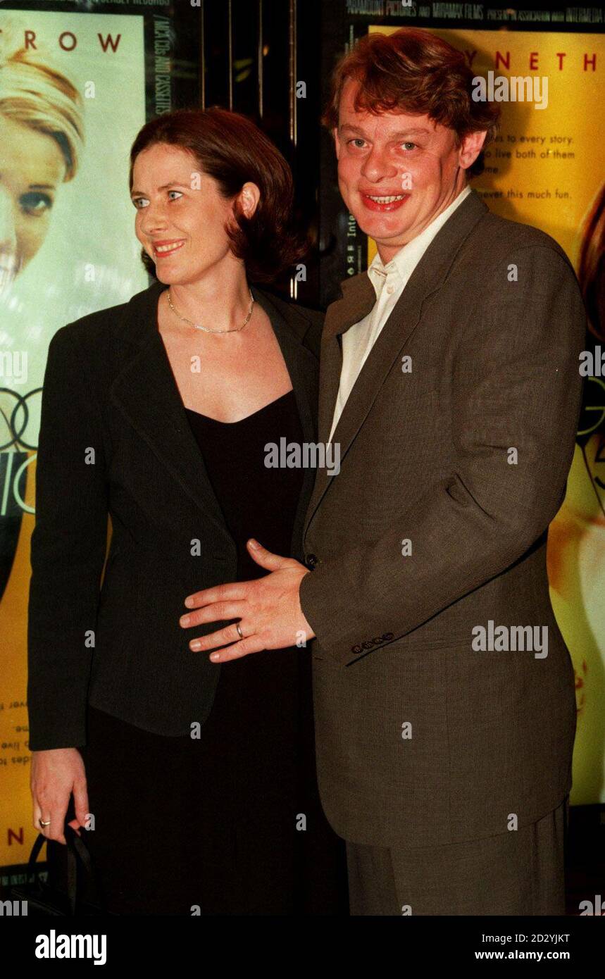 PA NEWS PHOTO 27/4/98 Actor Martin Clunes and his pregnant wife ...
