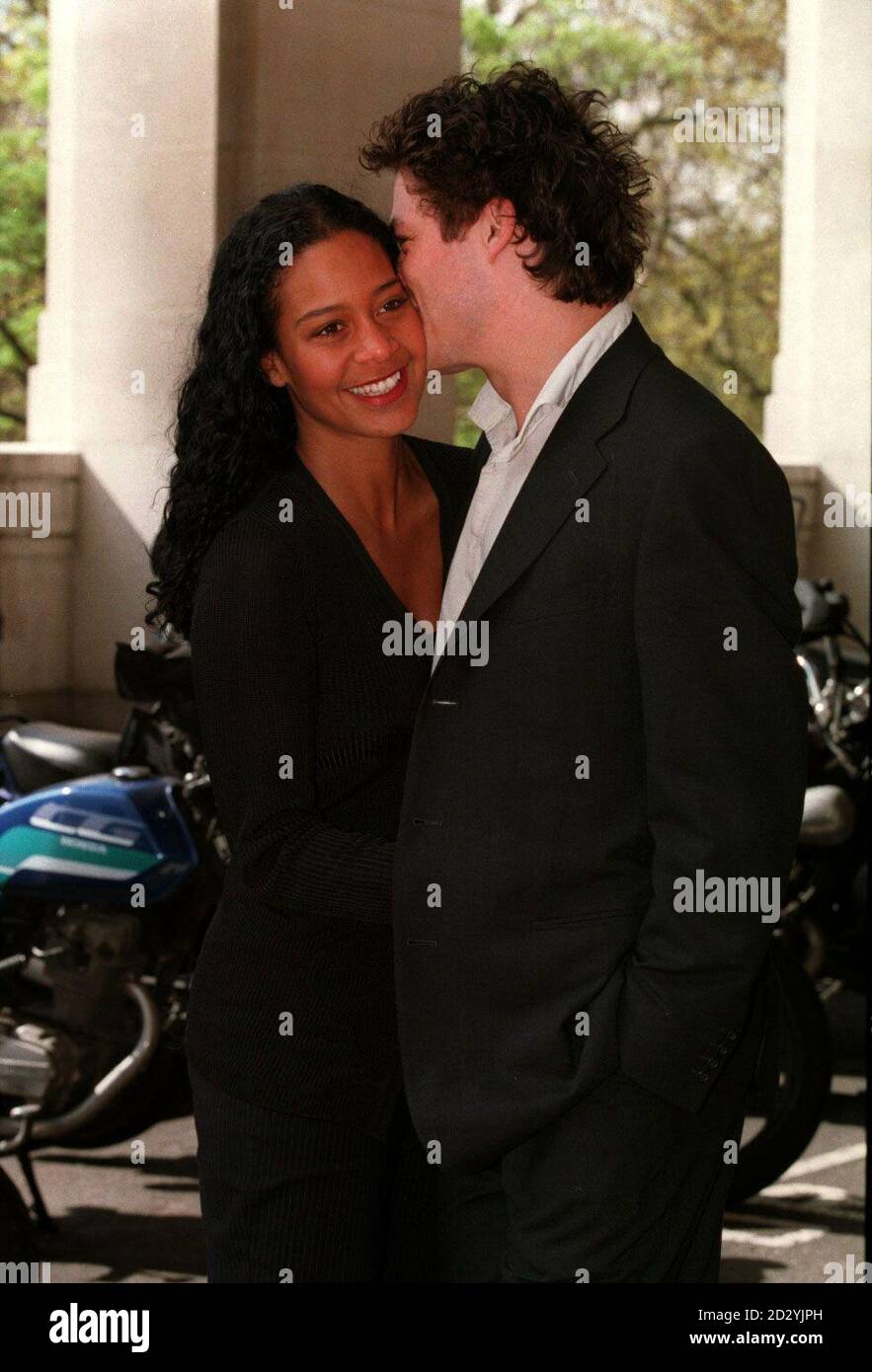 PA NEWS PHOTO 27/4/98 ACTORS DOMINIC WEST AND INDAY BA AT THE LAUNCH OF ...