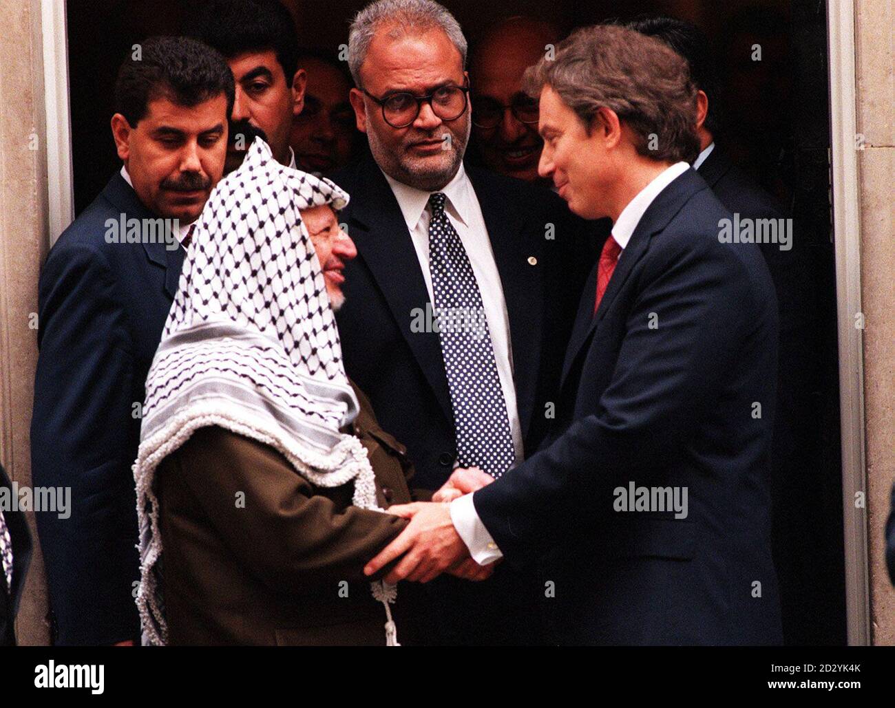 Tony blair yasser arafat hi-res stock photography and images - Alamy