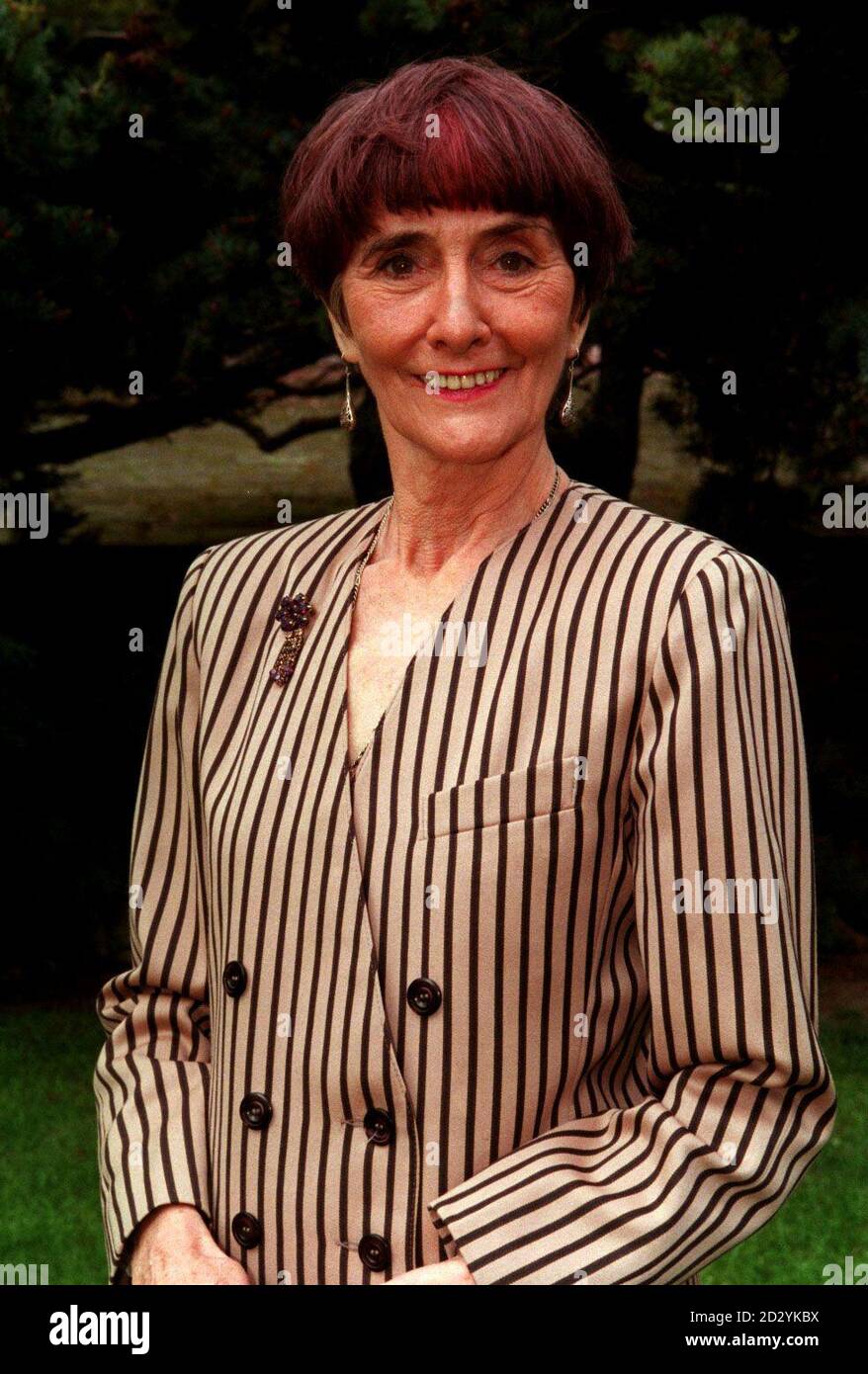 PA NEWS PHOTO 6/5/98 ACTRESS JUNE BROWN AT THE OPENING OF "ROLF'S ...