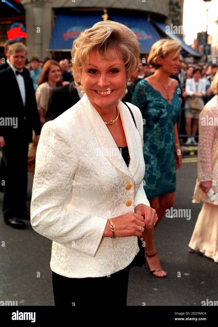 Tv presenter angela rippon arrives hi-res stock photography and images ...