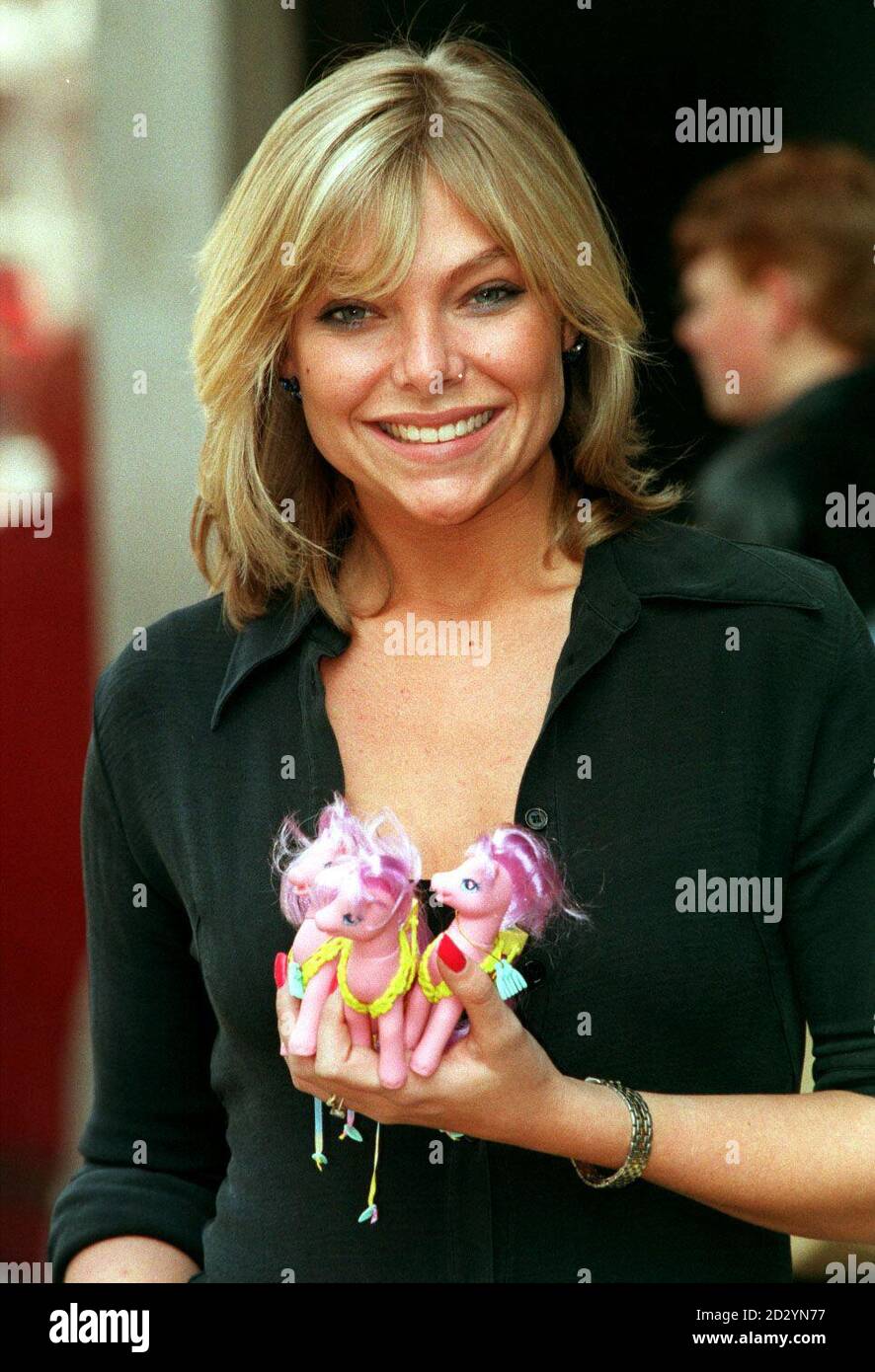 PA NEWS PHOTO 26/5/98 ACTRESS SAMANTHA JANUS AT THE RELAUNCH OF THE TOY ...
