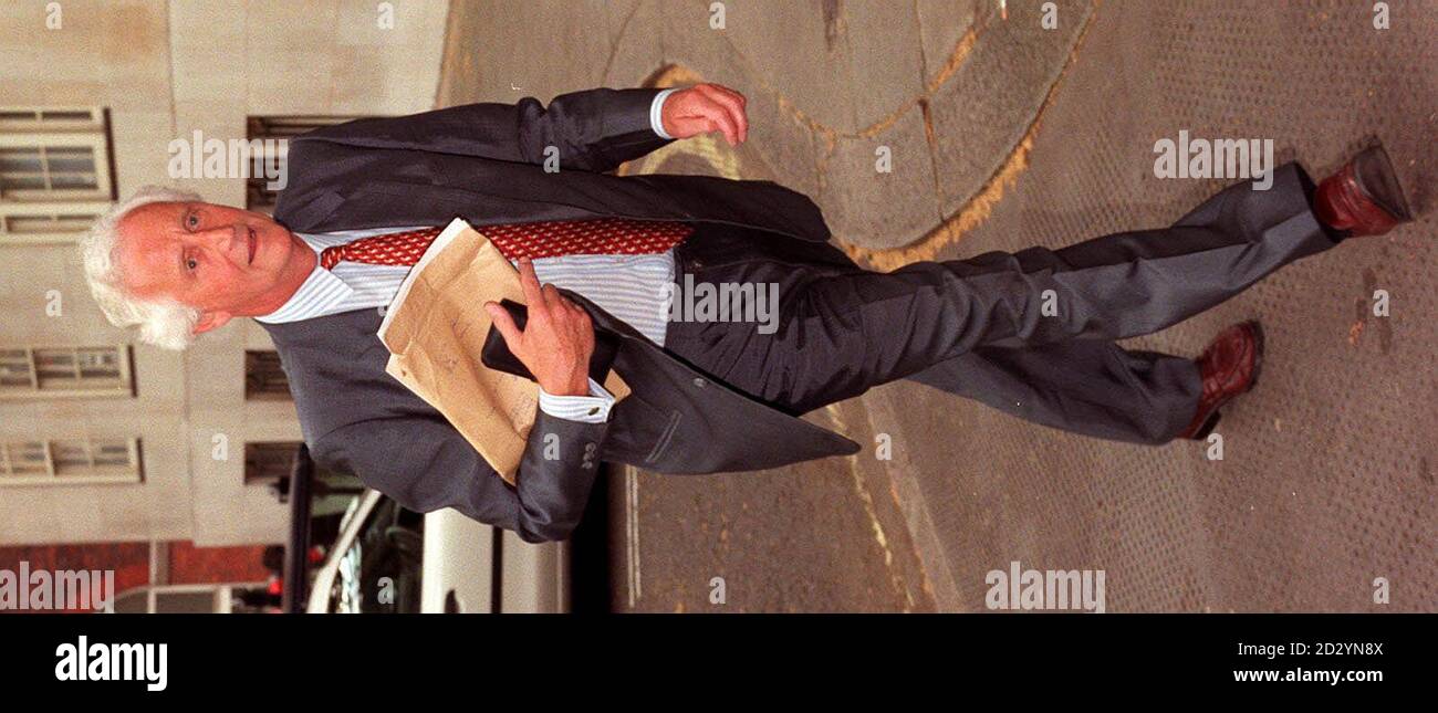 Shadow defence secretary john maples hi-res stock photography and ...