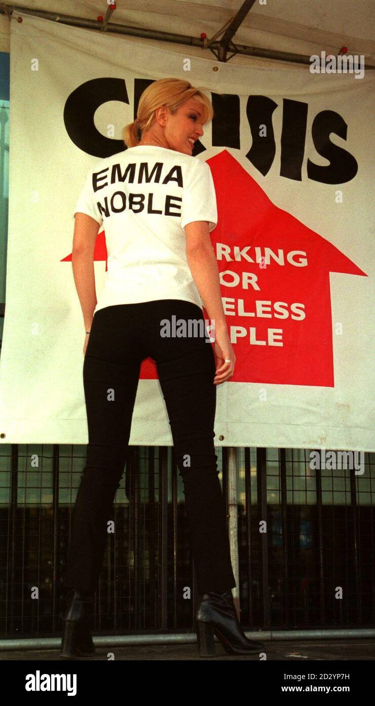 PA NEWS PHOTO 9/6/98 TELEVISION PRESENTER AND MODEL EMMA NOBLE AT A ...