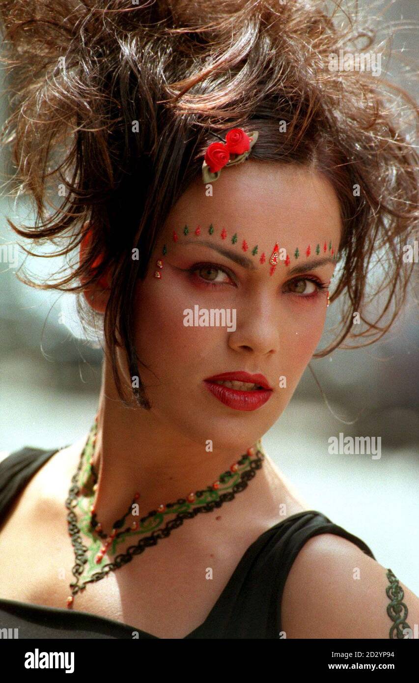 Madonna Frozen Henna