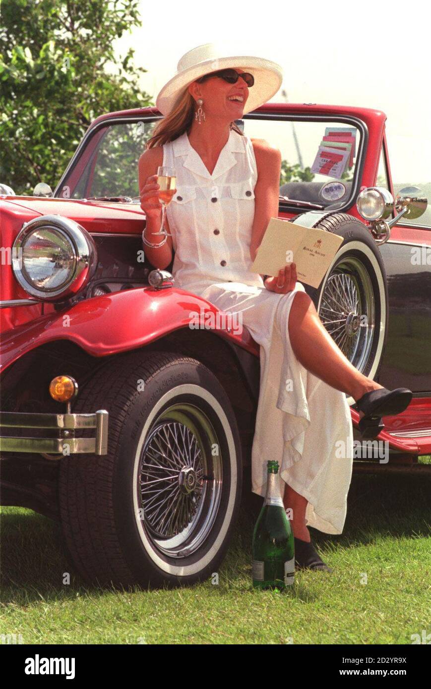 Ascot race goer hi-res stock photography and images - Alamy