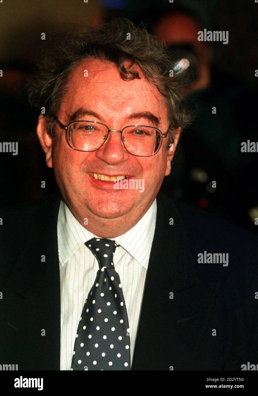 PA NEWS PHOTO 24/6/98 TV WEATHERMAN MICHAEL FISH ARRIVES FOR THE ...