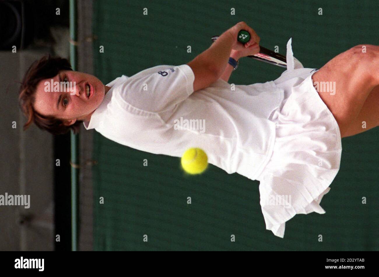 Martina hingis wimbledon win hi-res stock photography and images - Alamy