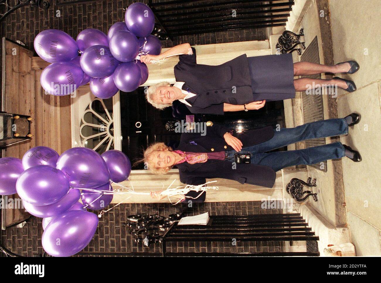 Mothers helen carr hi-res stock photography and images - Alamy