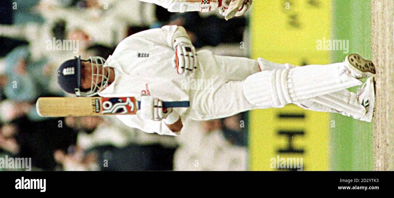PA PIC OWEN HUMPHREYS OLD TRAFFORD TEST.ENGLAND CAPTAIN ALEC STEWART ...