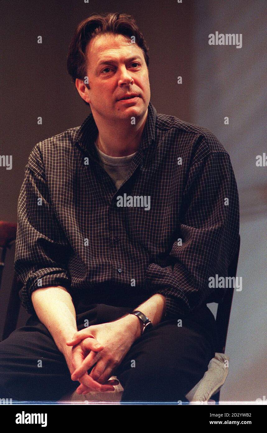 PA NEWS 26/3/98 ACTOR ROGER ALLAM, WHO STARS IN "ART" AT THE WYNDHAM'S ...