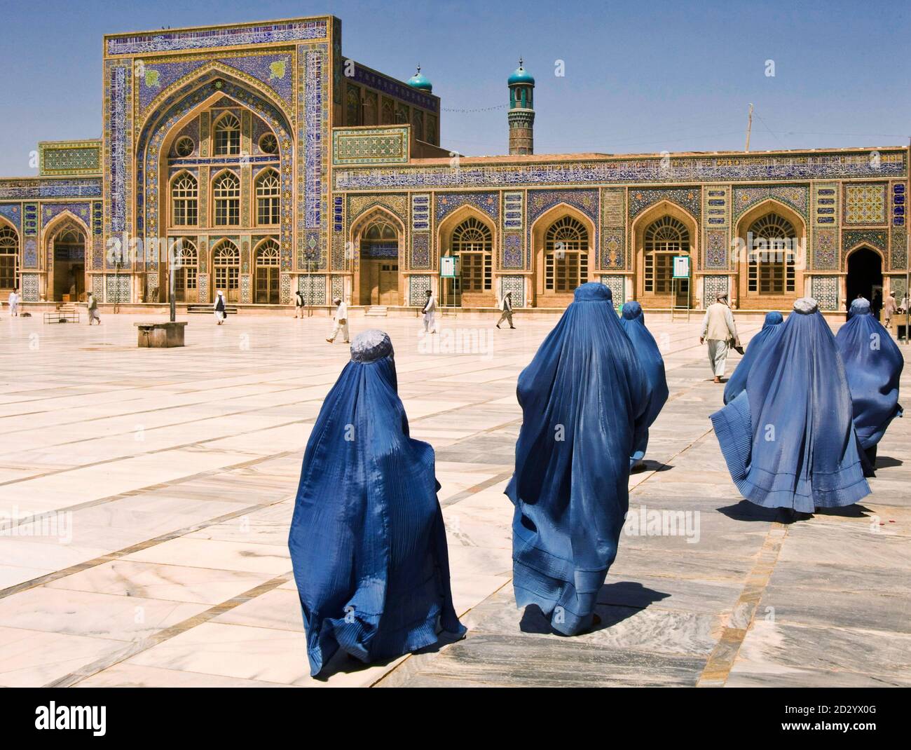 Burqa clad afghan women hi-res stock photography and images - Alamy