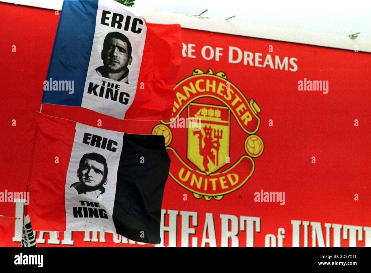 The king is back Eric Cantona will return to Manchester Utd tonight ...