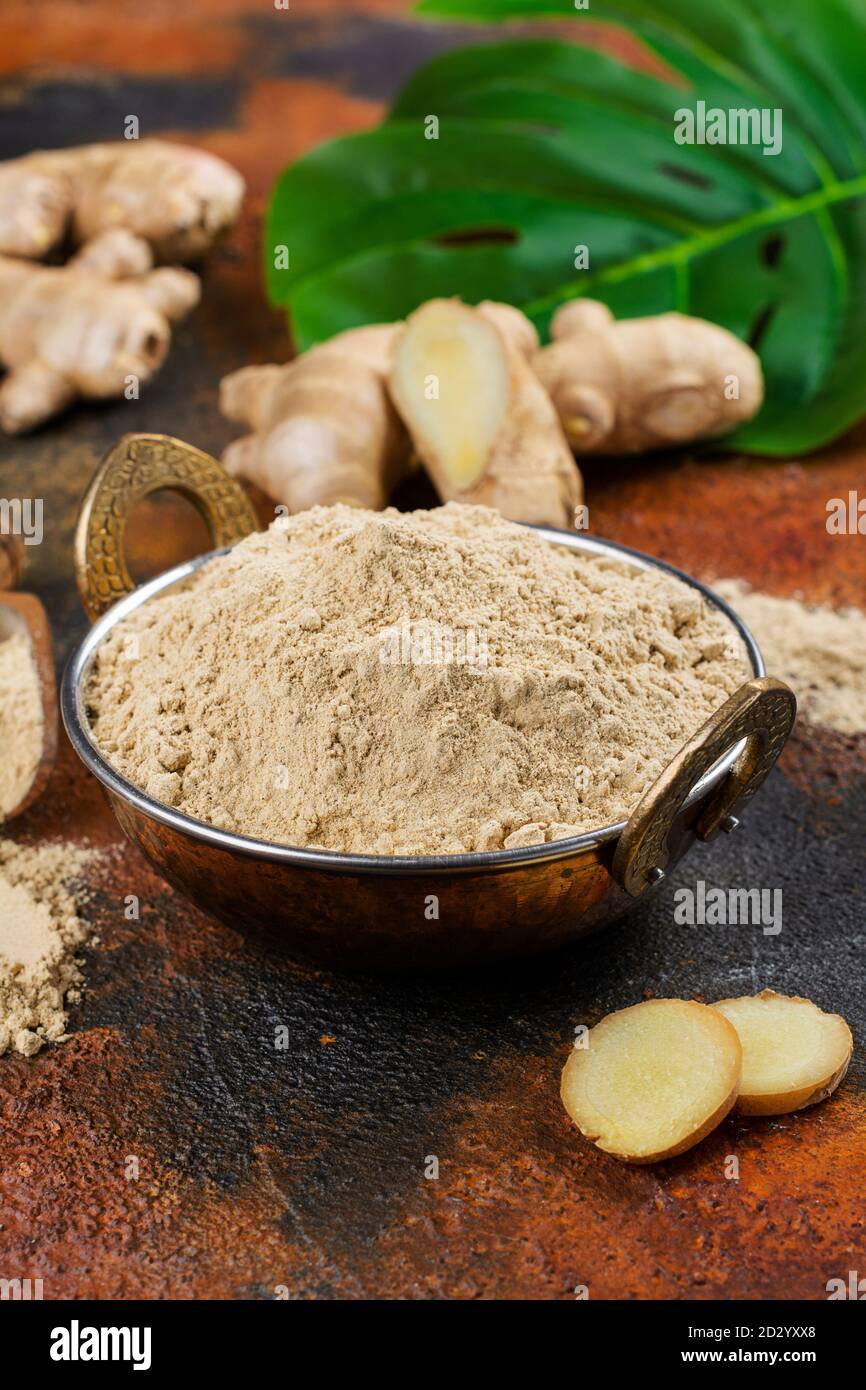 Ginger root and powder hi-res stock photography and images - Alamy