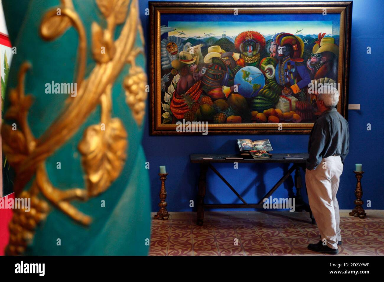 Honduran painting hi-res stock photography and images - Alamy