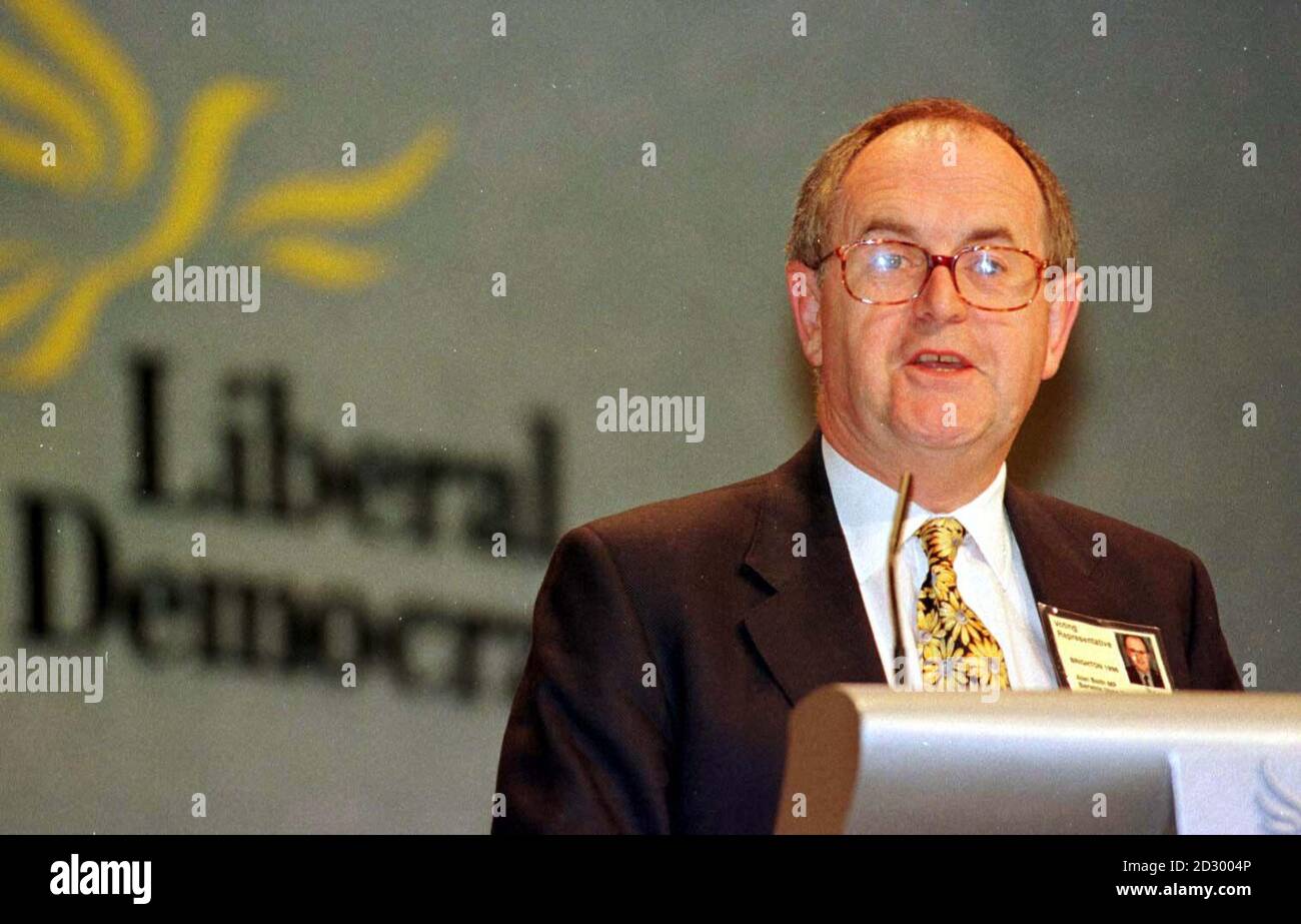 Lib dem peer hi-res stock photography and images - Alamy