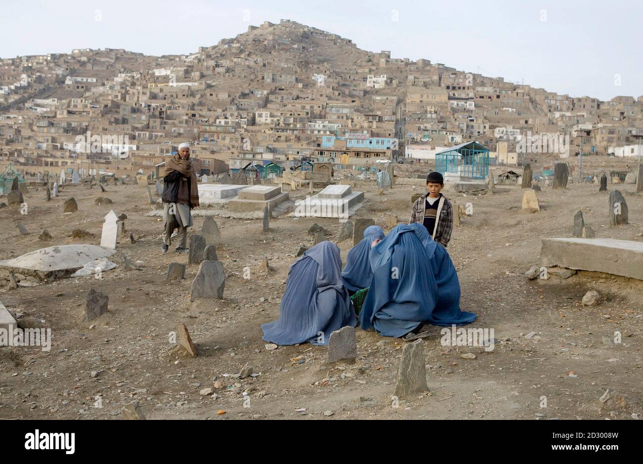 Kabul cemetery hi-res stock photography and images - Alamy