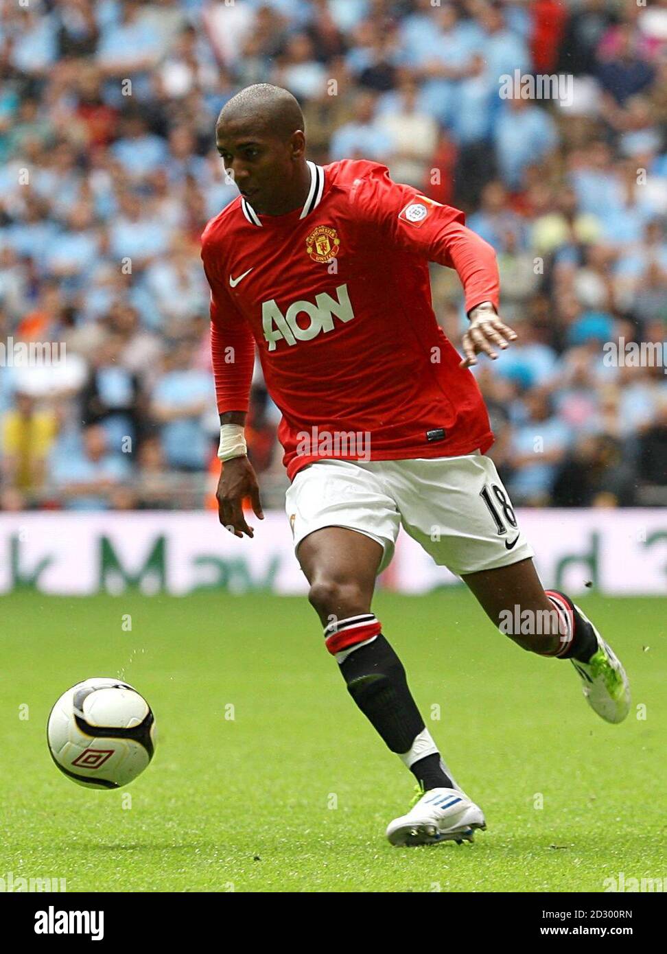 Ashley Young, Manchester United Stock Photo - Alamy