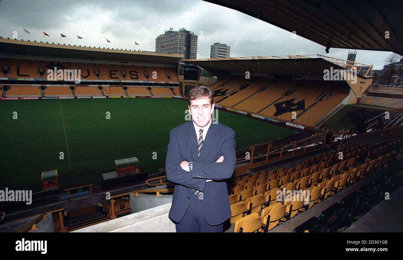 John richards wolverhampton wanderers hi-res stock photography and ...