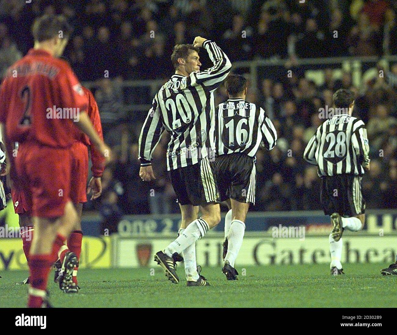 Duncan ferguson 1998 hi-res stock photography and images - Alamy