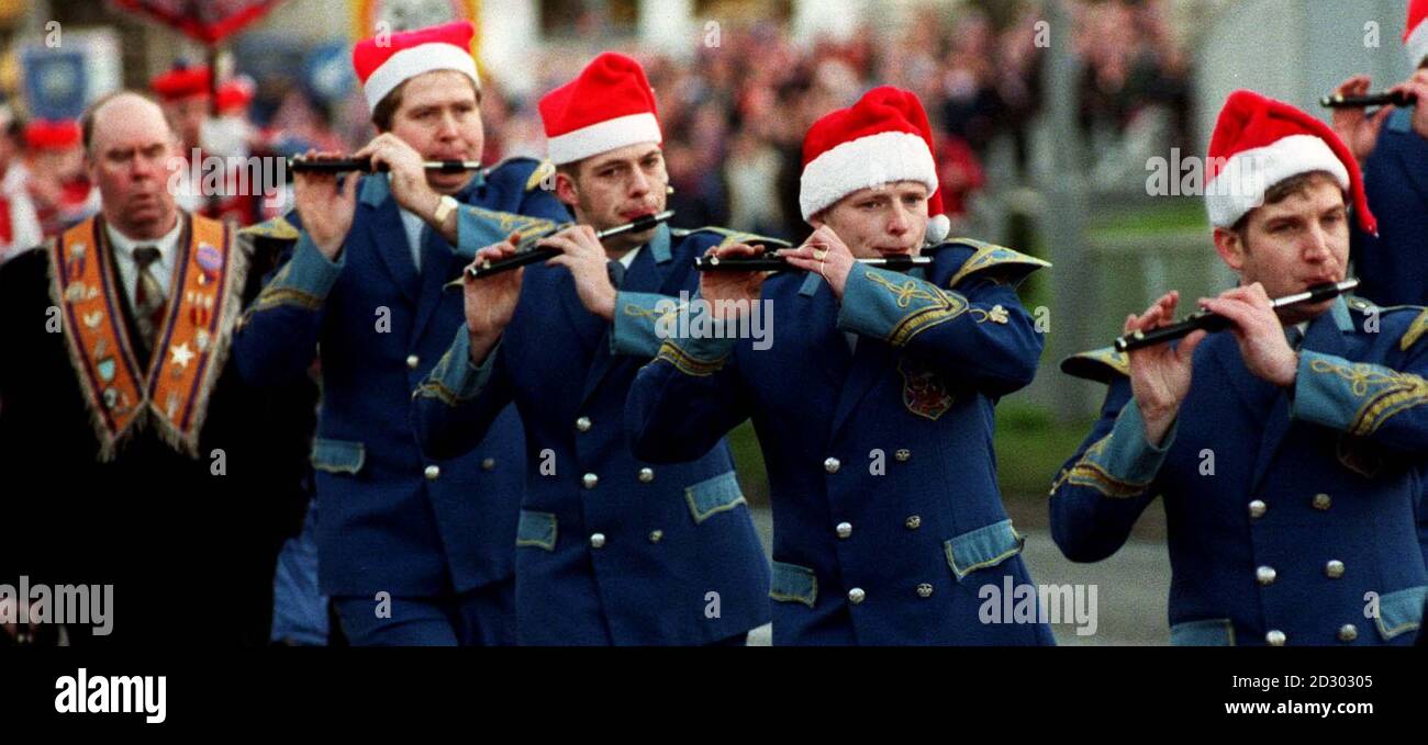 Seasonal Flute line up as Orange Order memebers parade through ...