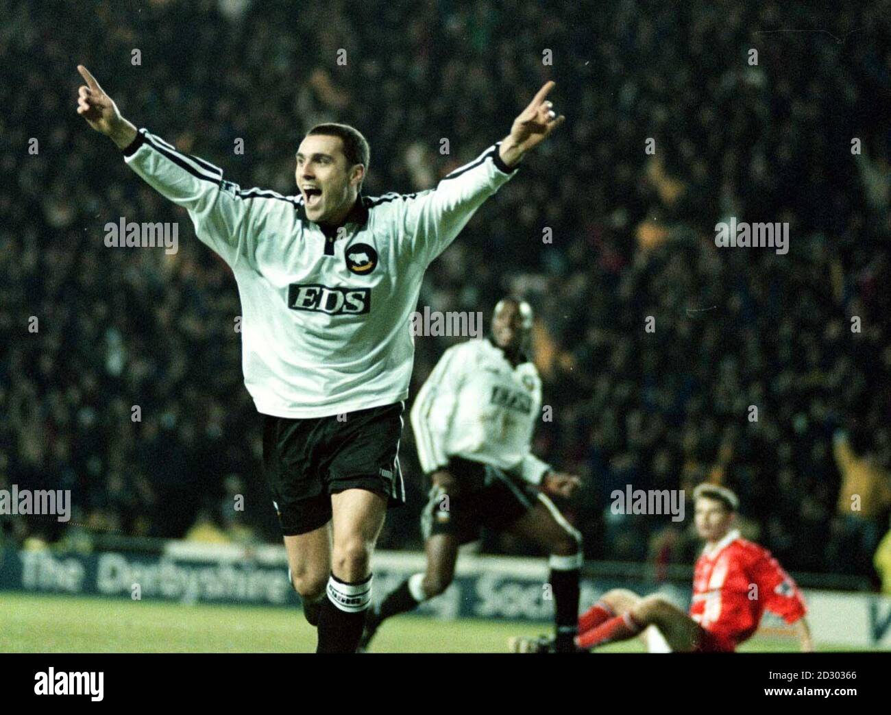 Jonathan hunt hi-res stock photography and images - Alamy